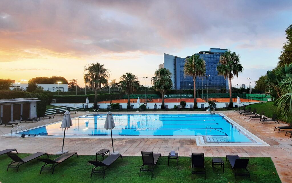 Piscinas al aire libre y técnicas de natación: empieza a nadar (y a ...